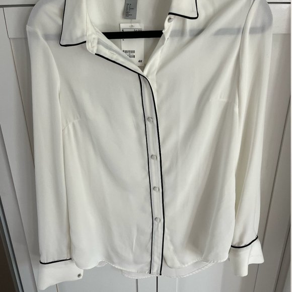 H&M | Tops | Nwt White Collared Shirt Blouse With Black Trim | Poshmark